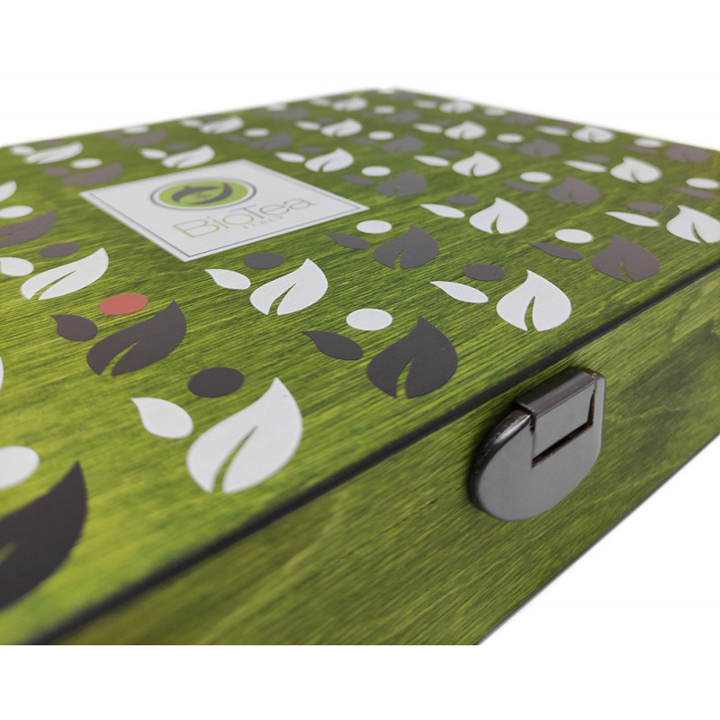 A special selection of Precious Loose Tea in a beautiful wooden box